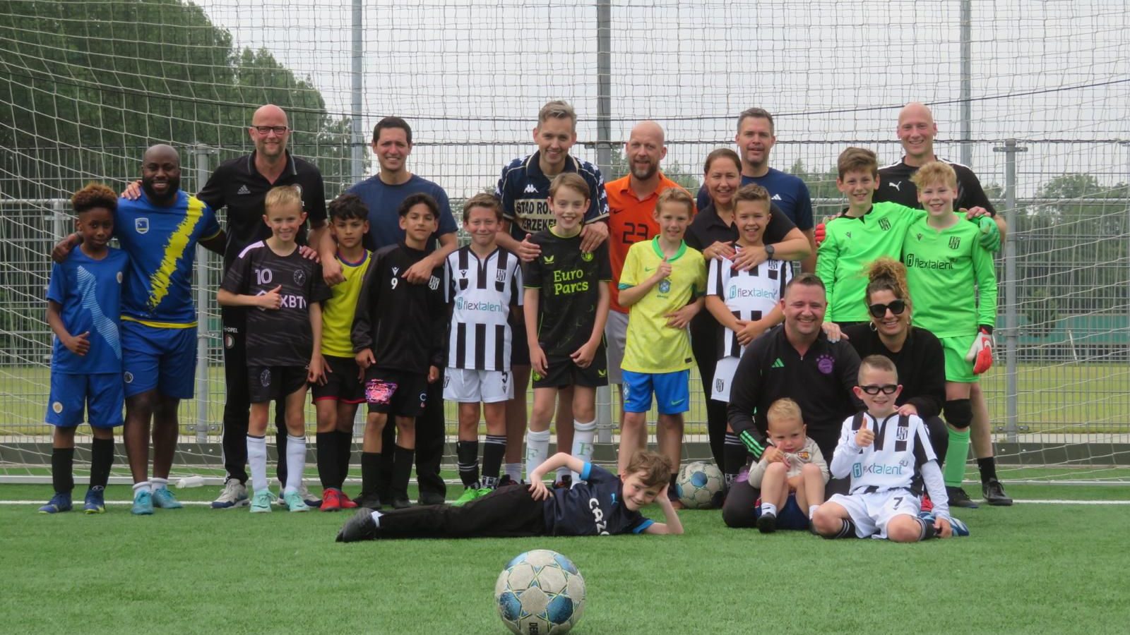 JO11-1 krijgt deksel op de neus tegen de oudjes | v.v. Dubbeldam